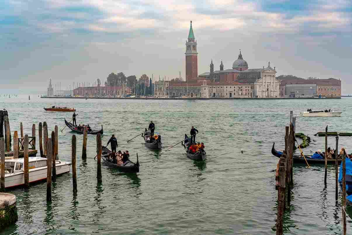 Venice Gondolas Color Palette, Combinations & Schemes | Octet Design Labs